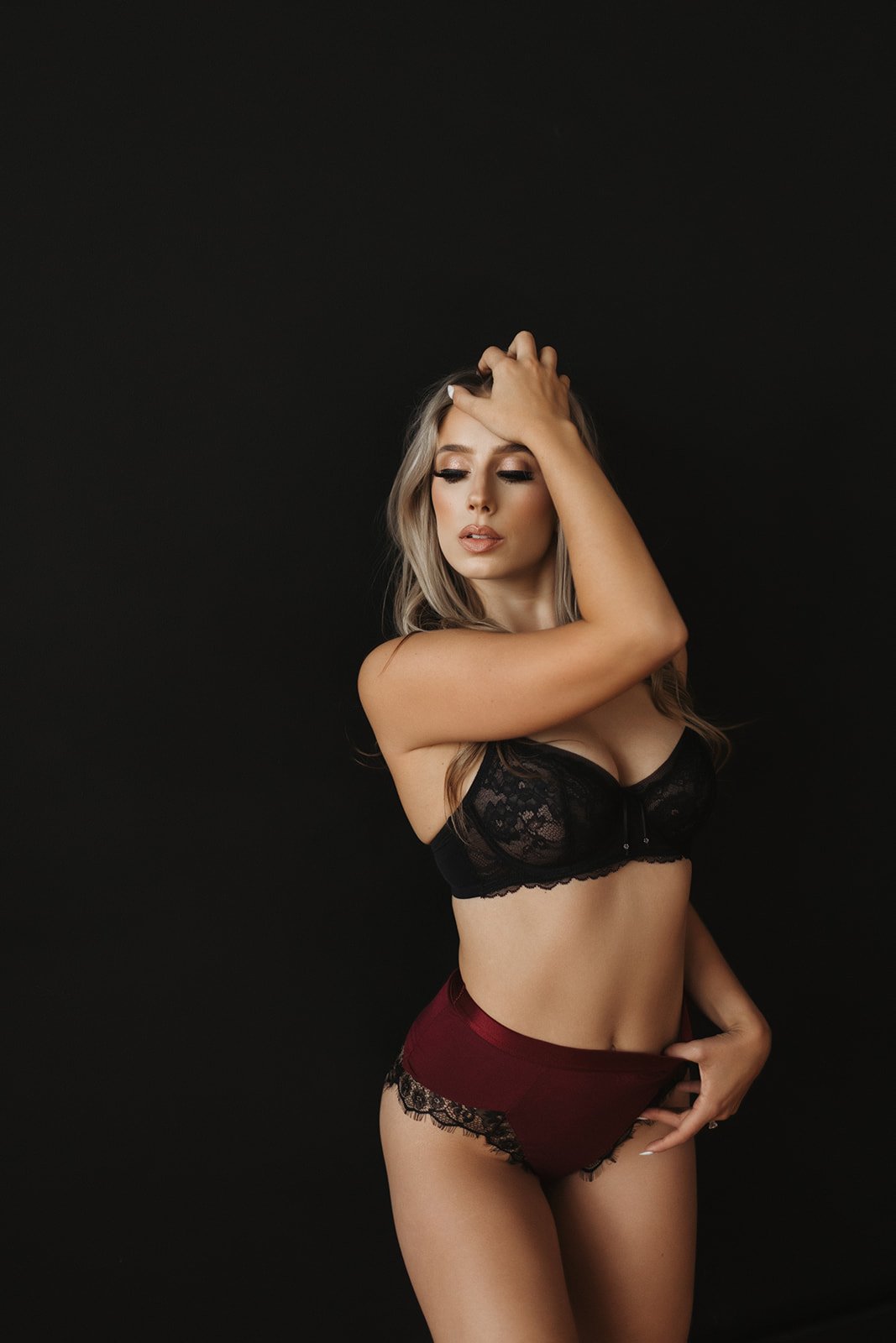 Moody & Glam Seattle|Tacoma Boudoir Session - samanthamcfarlen.com